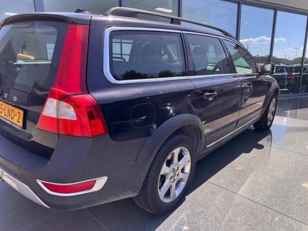 Melns Volvo XC70 2010 Jūrmala, ar dzinēja tilpumu 2.00 L un nobraukumu 359 tūkst. km par 7850 €, foto 2 vietnē AUTOMOTO.COM.LV