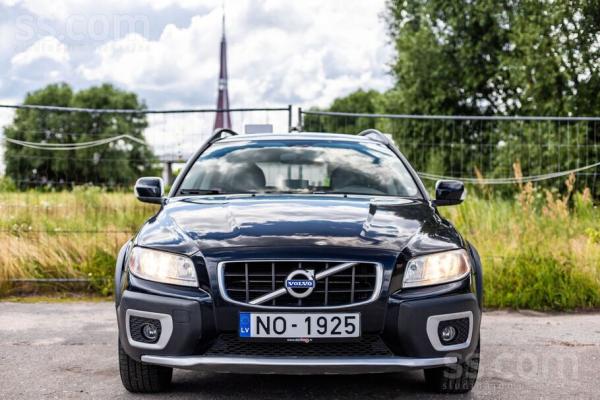 Melns Volvo XC70 2010 Rīga, ar dzinēja tilpumu 2.40 L un nobraukumu 278 tūkst. km par 7290 €, foto 3 vietnē AUTOMOTO.COM.LV