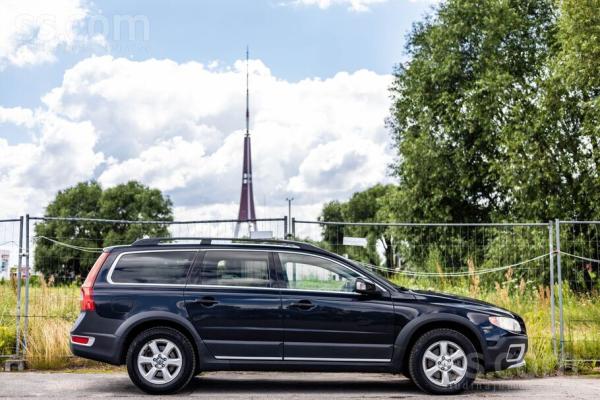Melns Volvo XC70 2010 Rīga, ar dzinēja tilpumu 2.40 L un nobraukumu 278 tūkst. km par 7290 €, foto 5 vietnē AUTOMOTO.COM.LV