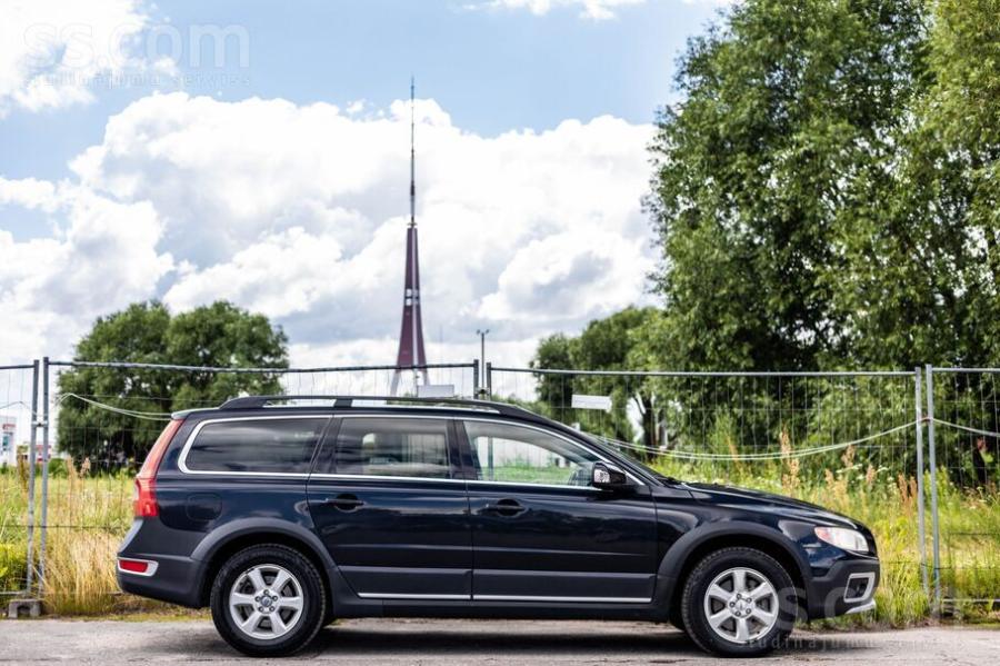 Melns Volvo XC70 2010 Rīga, ar dzinēja tilpumu 2.40 L un nobraukumu 278 tūkst. km par 7290 €, foto 6 vietnē AUTOMOTO.COM.LV