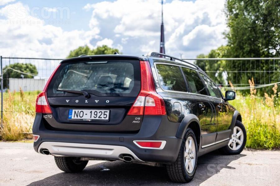 Melns Volvo XC70 2010 Rīga, ar dzinēja tilpumu 2.40 L un nobraukumu 278 tūkst. km par 7290 €, foto 8 vietnē AUTOMOTO.COM.LV