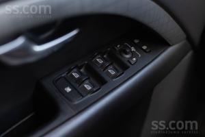 Melns Volvo XC70 2010 Rīga, ar dzinēja tilpumu 2.40 L un nobraukumu 278 tūkst. km par 7290 €, foto 14 vietnē AUTOMOTO.COM.LV