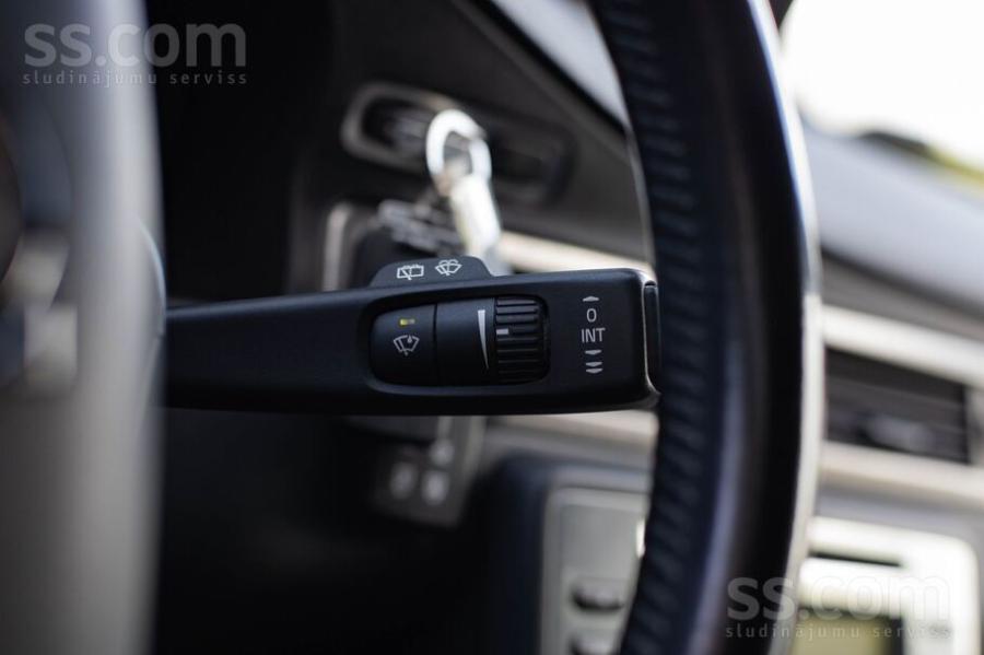 Melns Volvo XC70 2010 Rīga, ar dzinēja tilpumu 2.40 L un nobraukumu 278 tūkst. km par 7290 €, foto 17 vietnē AUTOMOTO.COM.LV