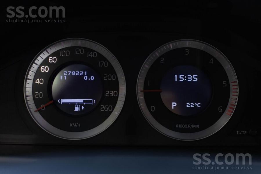 Melns Volvo XC70 2010 Rīga, ar dzinēja tilpumu 2.40 L un nobraukumu 278 tūkst. km par 7290 €, foto 18 vietnē AUTOMOTO.COM.LV