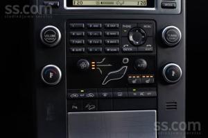 Melns Volvo XC70 2010 Rīga, ar dzinēja tilpumu 2.40 L un nobraukumu 278 tūkst. km par 7290 €, foto 21 vietnē AUTOMOTO.COM.LV