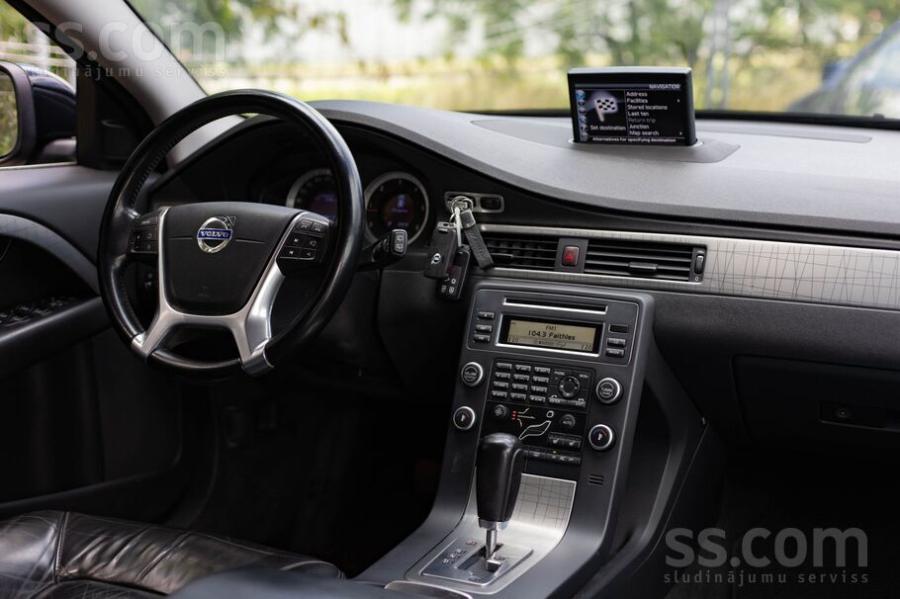 Melns Volvo XC70 2010 Rīga, ar dzinēja tilpumu 2.40 L un nobraukumu 278 tūkst. km par 7290 €, foto 23 vietnē AUTOMOTO.COM.LV