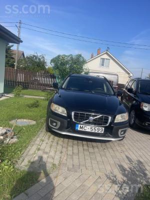 Melns Volvo XC70 2010 Rīga, ar dzinēja tilpumu 2.40 L un nobraukumu 344 tūkst. km par 5800 €, foto  vietnē AUTOMOTO.COM.LV