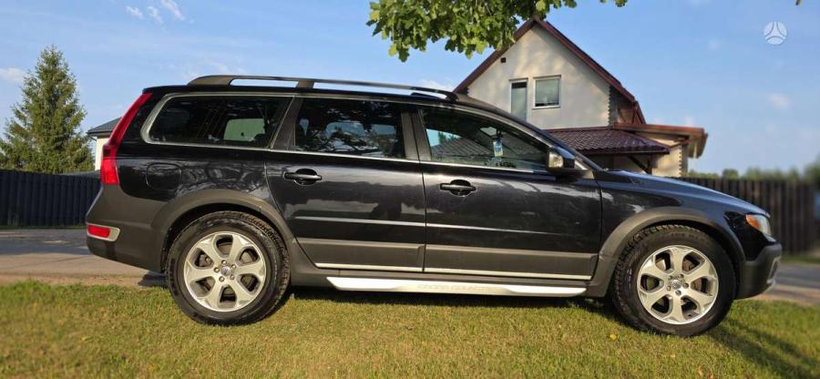 Melns Volvo XC70 2010 Viļņa, ar dzinēja tilpumu 2.40 L un nobraukumu 277 tūkst. km par 7300 €, foto 10 vietnē AUTOMOTO.COM.LV