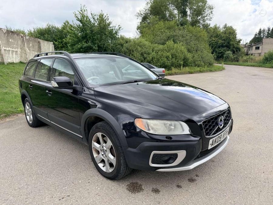 Melns Volvo XC70 2010 Šilalė, ar dzinēja tilpumu 2.40 L un nobraukumu 190 tūkst. km par 2600 €, foto 7 vietnē AUTOMOTO.COM.LV