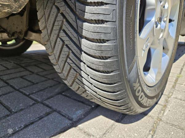 Черный Вольво ХС70 2010 в Мариямполе, объемом двигателя 1.98 л и пробегом 340 тыс. км за 6500 €, фото 10 на AUTOMOTO.COM.LV