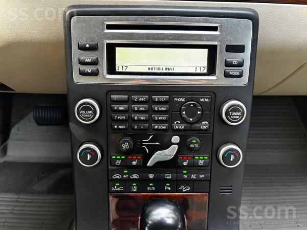 Черный Вольво ХС70 2010 в Рига, объемом двигателя 2.40 л и пробегом 270 тыс. км за 5900 €, фото 8 на AUTOMOTO.COM.LV