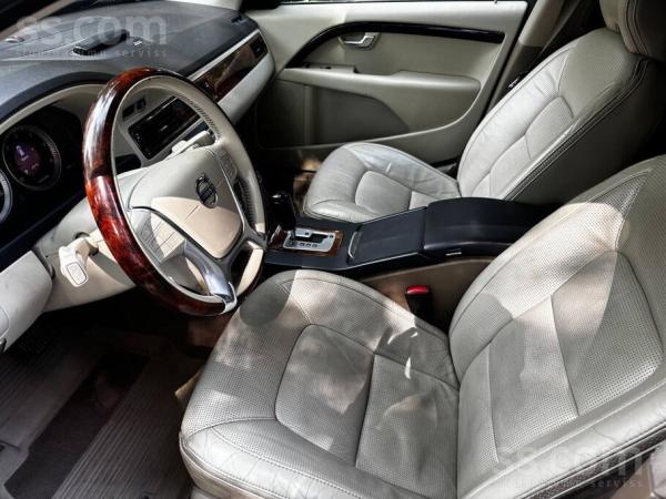 Melns Volvo XC70 2010 Rīga, ar dzinēja tilpumu 2.40 L un nobraukumu 270 tūkst. km par 5900 €, foto 7 vietnē AUTOMOTO.COM.LV