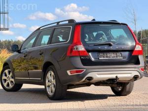 Melns Volvo XC70 2010 Liepāja, ar dzinēja tilpumu 2.40 L un nobraukumu 279 tūkst. km par 10200 €, foto 5 vietnē AUTOMOTO.COM.LV