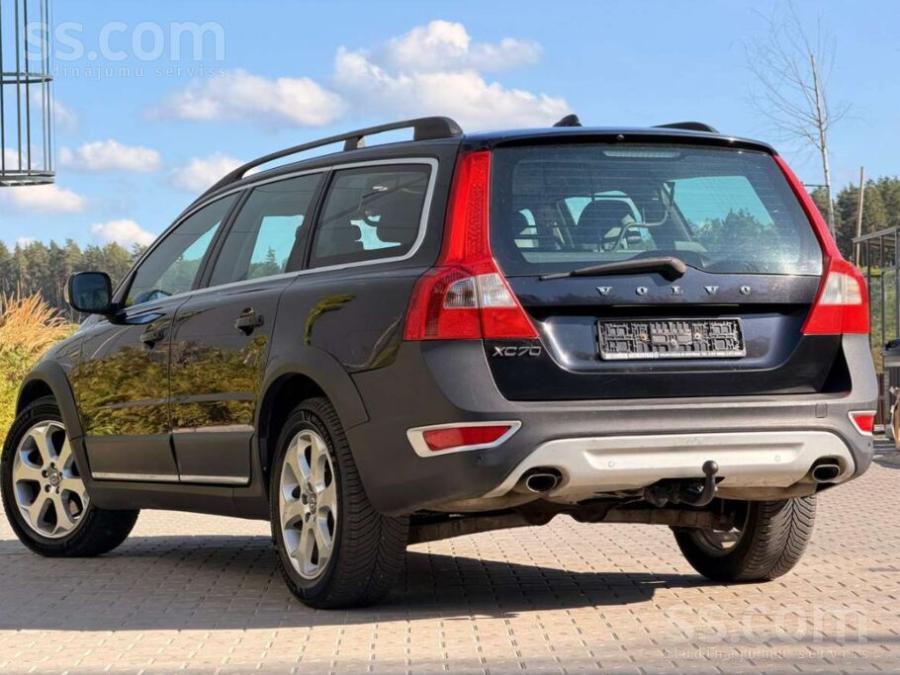 Melns Volvo XC70 2010 Liepāja, ar dzinēja tilpumu 2.40 L un nobraukumu 279 tūkst. km par 10200 €, foto 5 vietnē AUTOMOTO.COM.LV