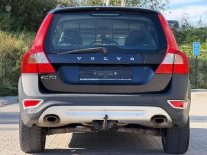 Black Volvo XC70 2010 in Vilnius, with an engine capacity of 2.40 L and mileage of 280 thousand km for 8300 €, photo 6 on AUTOMOTO.COM.LV