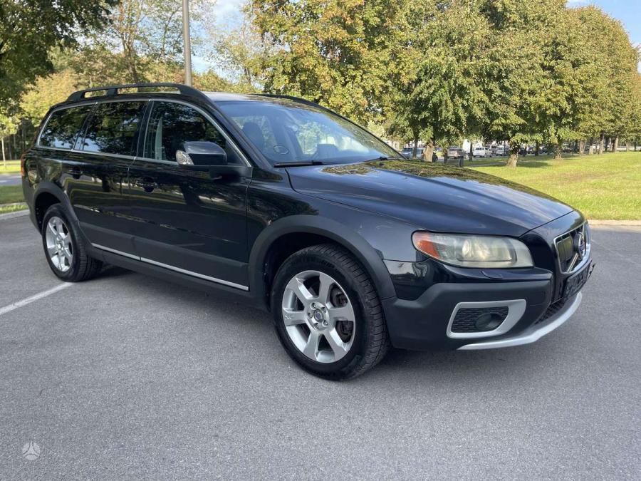 Black Volvo XC70 2010 in Kaunas, with an engine capacity of 1.98 L and mileage of 293 thousand km for 6250 €, photo 3 on AUTOMOTO.COM.LV