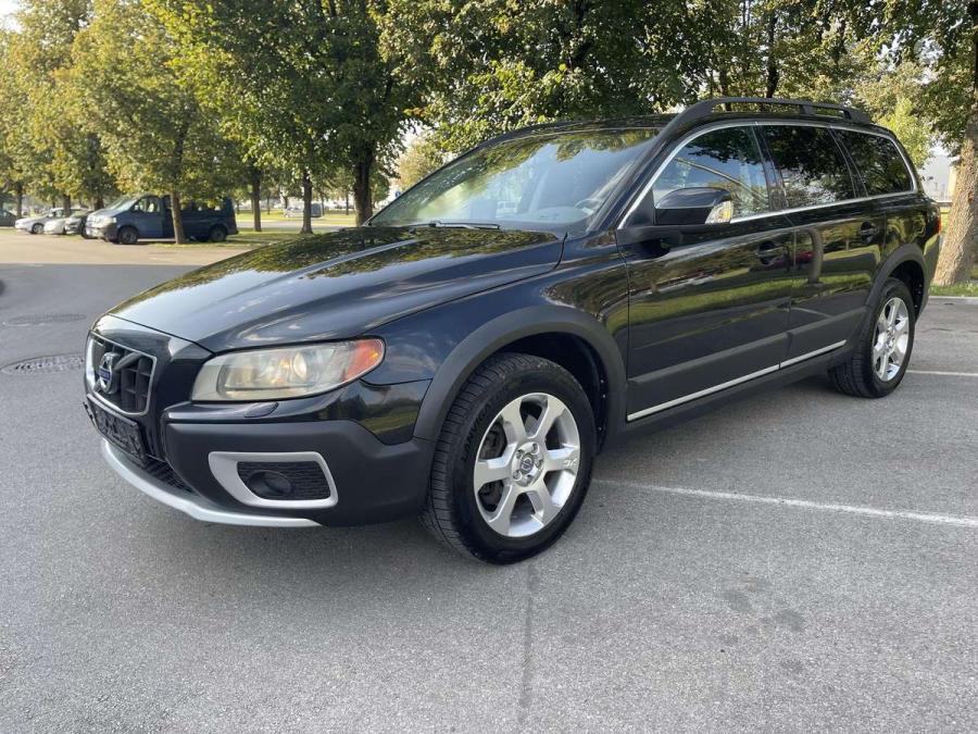 Black Volvo XC70 2010 in Kaunas, with an engine capacity of 1.98 L and mileage of 293 thousand km for 6250 €, photo 7 on AUTOMOTO.COM.LV