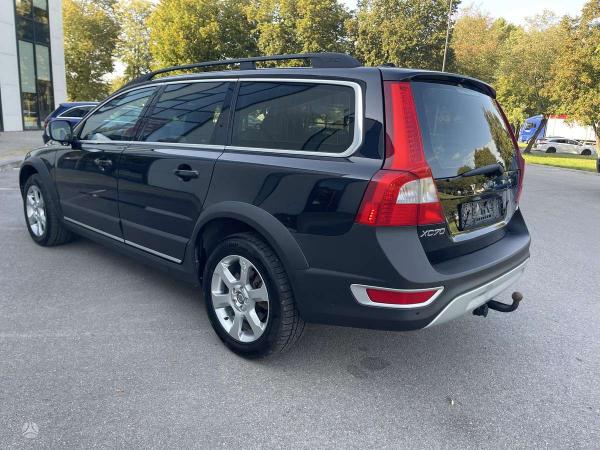Volvo XC70 2010 in Kaunas on AUTOMOTO.COM.LV Black Volvo XC70 2010 in Kaunas, with an engine capacity of 1.98 L and mileage of 293 thousand km for 6250 β¬, photo 11 on AUTOMOTO.COM.LV