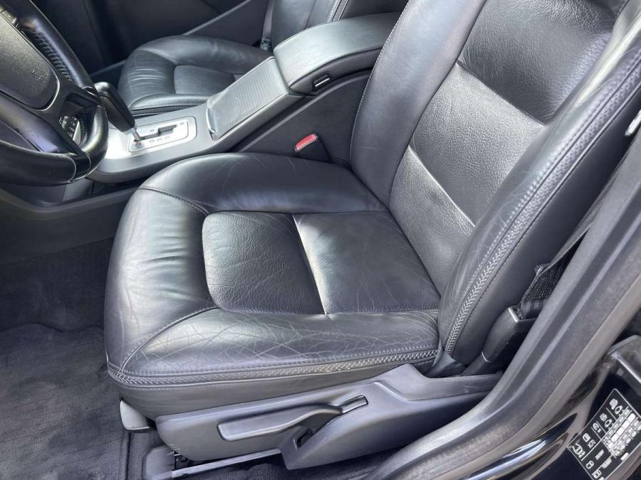 Black Volvo XC70 2010 in Kaunas, with an engine capacity of 1.98 L and mileage of 293 thousand km for 6250 €, photo 23 on AUTOMOTO.COM.LV