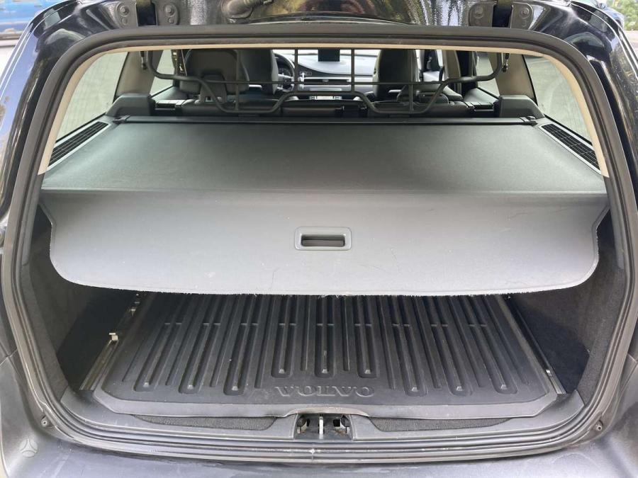 Black Volvo XC70 2010 in Kaunas, with an engine capacity of 1.98 L and mileage of 293 thousand km for 6250 €, photo 31 on AUTOMOTO.COM.LV