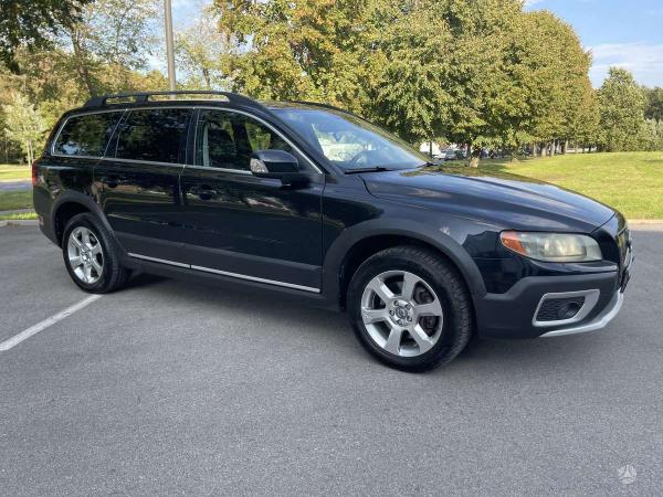 Black Volvo XC70 2010 in Kaunas, with an engine capacity of 1.98 L and mileage of 293 thousand km for 6250 €, photo 4 on AUTOMOTO.COM.LV