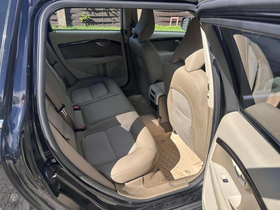 Melns Volvo XC70 2010 Viļņa, ar dzinēja tilpumu 3.19 L un nobraukumu 340 tūkst. km par 6500 €, foto 10 vietnē AUTOMOTO.COM.LV