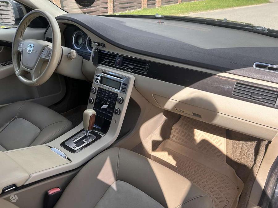Melns Volvo XC70 2010 Viļņa, ar dzinēja tilpumu 3.19 L un nobraukumu 340 tūkst. km par 6500 €, foto 11 vietnē AUTOMOTO.COM.LV
