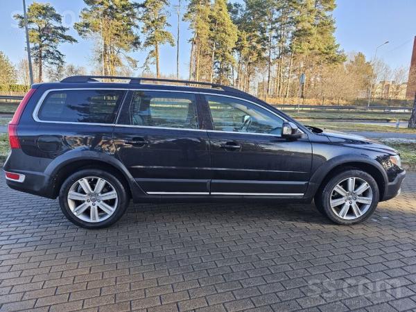Melns Volvo XC70 2011 Rīga, ar dzinēja tilpumu 2.40 L un nobraukumu 0 tūkst. km par 7590 €, foto 2 vietnē AUTOMOTO.COM.LV