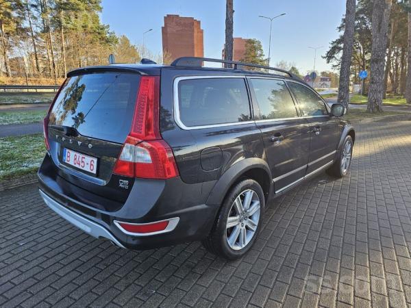 Melns Volvo XC70 2011 Rīga, ar dzinēja tilpumu 2.40 L un nobraukumu 0 tūkst. km par 7590 €, foto 3 vietnē AUTOMOTO.COM.LV