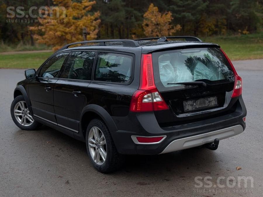 Melns Volvo XC70 2011 Jūrmala, ar dzinēja tilpumu 2.00 L un nobraukumu 0 tūkst. km par 6950 €, foto 3 vietnē AUTOMOTO.COM.LV