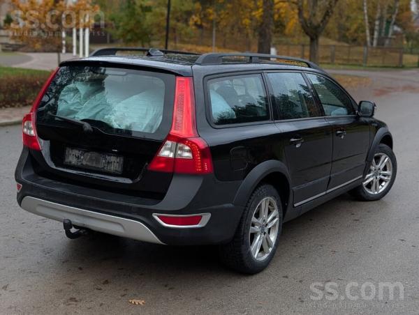 Melns Volvo XC70 2011 Jūrmala, ar dzinēja tilpumu 2.00 L un nobraukumu 0 tūkst. km par 6950 €, foto 4 vietnē AUTOMOTO.COM.LV