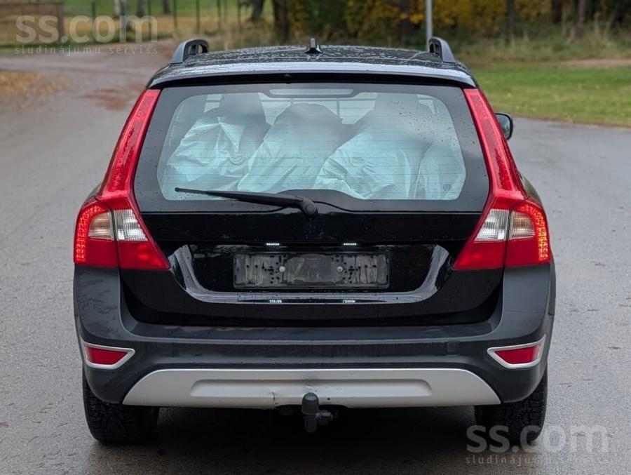 Melns Volvo XC70 2011 Jūrmala, ar dzinēja tilpumu 2.00 L un nobraukumu 0 tūkst. km par 6950 €, foto 5 vietnē AUTOMOTO.COM.LV