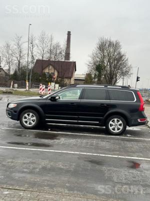 Melns Volvo XC70 2011 Rīga, ar dzinēja tilpumu 2.40 L un nobraukumu 293 tūkst. km par 6900 €, foto 3 vietnē AUTOMOTO.COM.LV