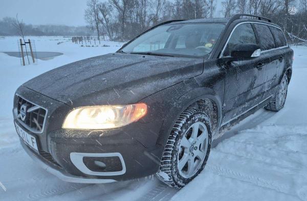 Melns Volvo XC70 2011 Utena, ar dzinēja tilpumu 2.40 L un nobraukumu 291 tūkst. km par 8250 €, foto 2 vietnē AUTOMOTO.COM.LV