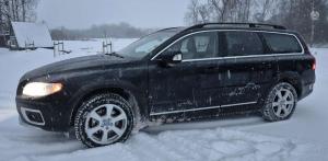 Black Volvo XC70 2011 in Utena, with an engine capacity of 2.40 L and mileage of 291 thousand km for 8250 €, photo 4 on AUTOMOTO.COM.LV