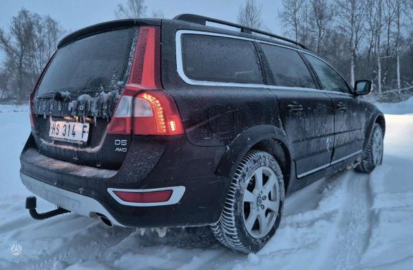 Melns Volvo XC70 2011 Utena, ar dzinēja tilpumu 2.40 L un nobraukumu 291 tūkst. km par 8250 €, foto 9 vietnē AUTOMOTO.COM.LV