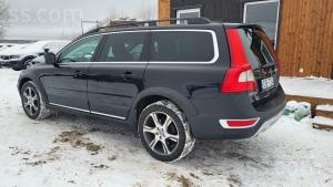 Black Volvo XC70 2011 in Riga, with an engine capacity of 2.40 L and mileage of 317 thousand km for 8350 €, photo 13 on AUTOMOTO.COM.LV
