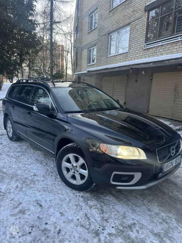 Black Volvo XC70 2011 in Kaunas, with an engine capacity of 2.40 L and mileage of 349 thousand km for 6500 €, photo 1 on AUTOMOTO.COM.LV