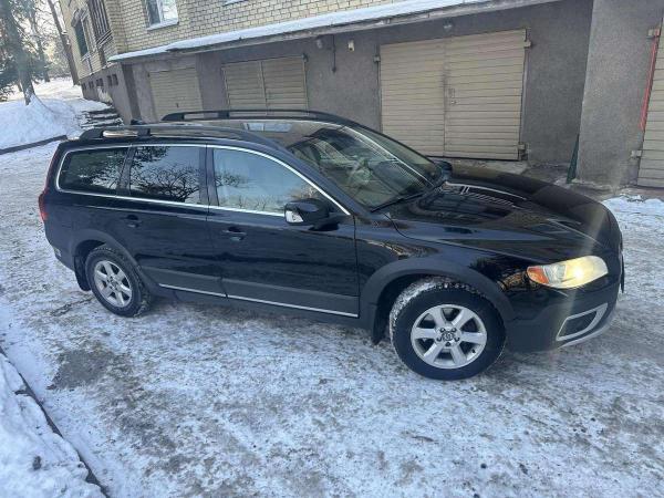 Black Volvo XC70 2011 in Kaunas, with an engine capacity of 2.40 L and mileage of 349 thousand km for 6500 €, photo 4 on AUTOMOTO.COM.LV