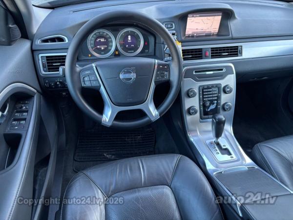 Melns Volvo XC70 2011 Paide, ar dzinēja tilpumu 2.00 L un nobraukumu 341 tūkst. km par 9390 €, foto 11 vietnē AUTOMOTO.COM.LV