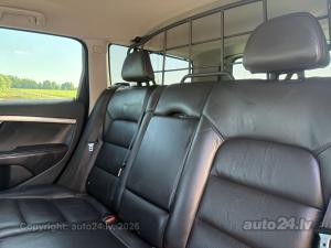 Black Volvo XC70 2011 in Voru, with an engine capacity of 2.40 L and mileage of 308 thousand km for 8999 €, photo 11 on AUTOMOTO.COM.LV
