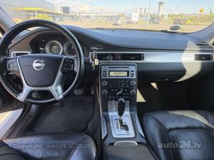 Black Volvo XC70 2011 in Voru, with an engine capacity of 2.40 L and mileage of 308 thousand km for 8999 €, photo 16 on AUTOMOTO.COM.LV