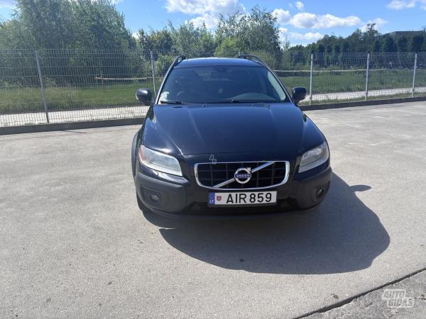 Black Volvo XC70 2011 in Siauliai, with an engine capacity of 3.20 L and mileage of 2781 thousand km for 7300 €, photo 2 on AUTOMOTO.COM.LV