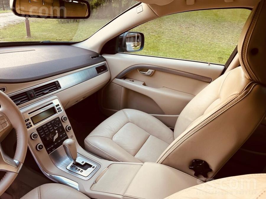 Melns Volvo XC70 2011 Rīga, ar dzinēja tilpumu 2.40 L un nobraukumu 293 tūkst. km par 6500 €, foto 15 vietnē AUTOMOTO.COM.LV