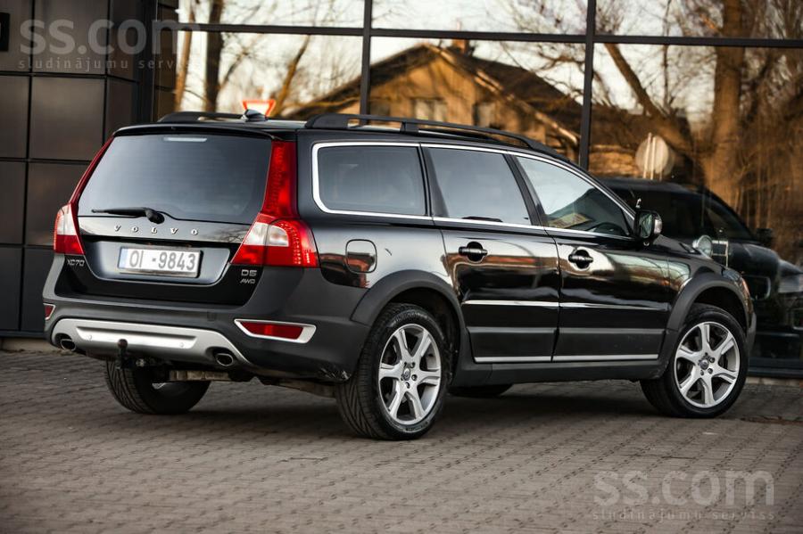 Melns Volvo XC70 2011 Jelgava, ar dzinēja tilpumu 2.40 L un nobraukumu 0 tūkst. km par 9150 €, foto 12 vietnē AUTOMOTO.COM.LV