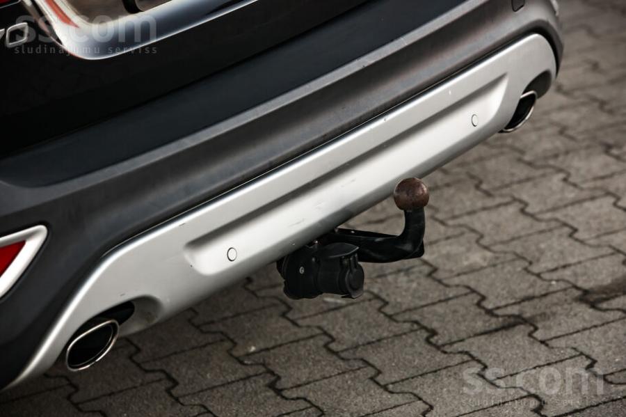 Melns Volvo XC70 2011 Jelgava, ar dzinēja tilpumu 2.40 L un nobraukumu 0 tūkst. km par 9150 €, foto 16 vietnē AUTOMOTO.COM.LV
