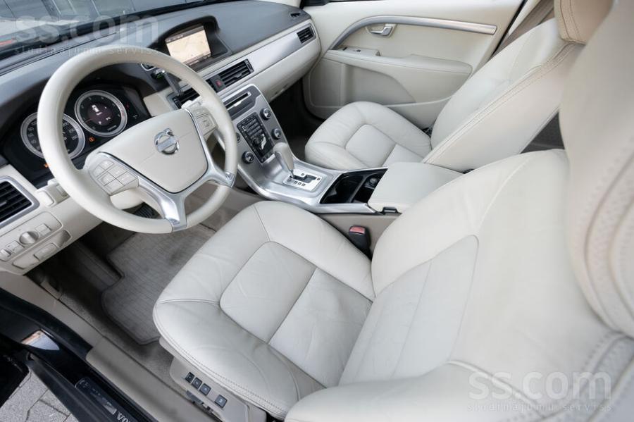 Melns Volvo XC70 2011 Jelgava, ar dzinēja tilpumu 2.40 L un nobraukumu 0 tūkst. km par 9150 €, foto 21 vietnē AUTOMOTO.COM.LV