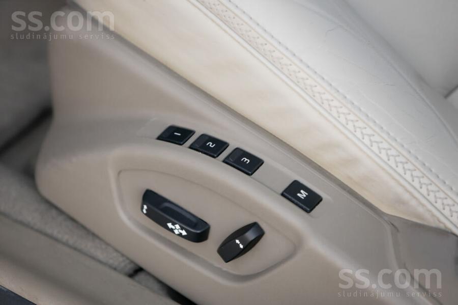 Melns Volvo XC70 2011 Jelgava, ar dzinēja tilpumu 2.40 L un nobraukumu 0 tūkst. km par 9150 €, foto 23 vietnē AUTOMOTO.COM.LV