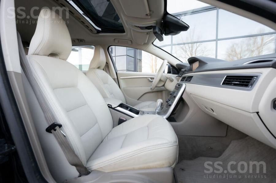 Melns Volvo XC70 2011 Jelgava, ar dzinēja tilpumu 2.40 L un nobraukumu 0 tūkst. km par 9150 €, foto 30 vietnē AUTOMOTO.COM.LV