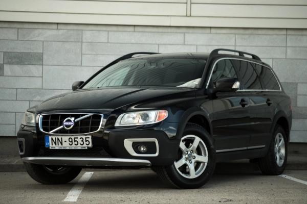 Melns Volvo XC70 2011 Rīga, ar dzinēja tilpumu 2.40 L un nobraukumu 244 tūkst. km par 9390 €, foto 1 vietnē AUTOMOTO.COM.LV